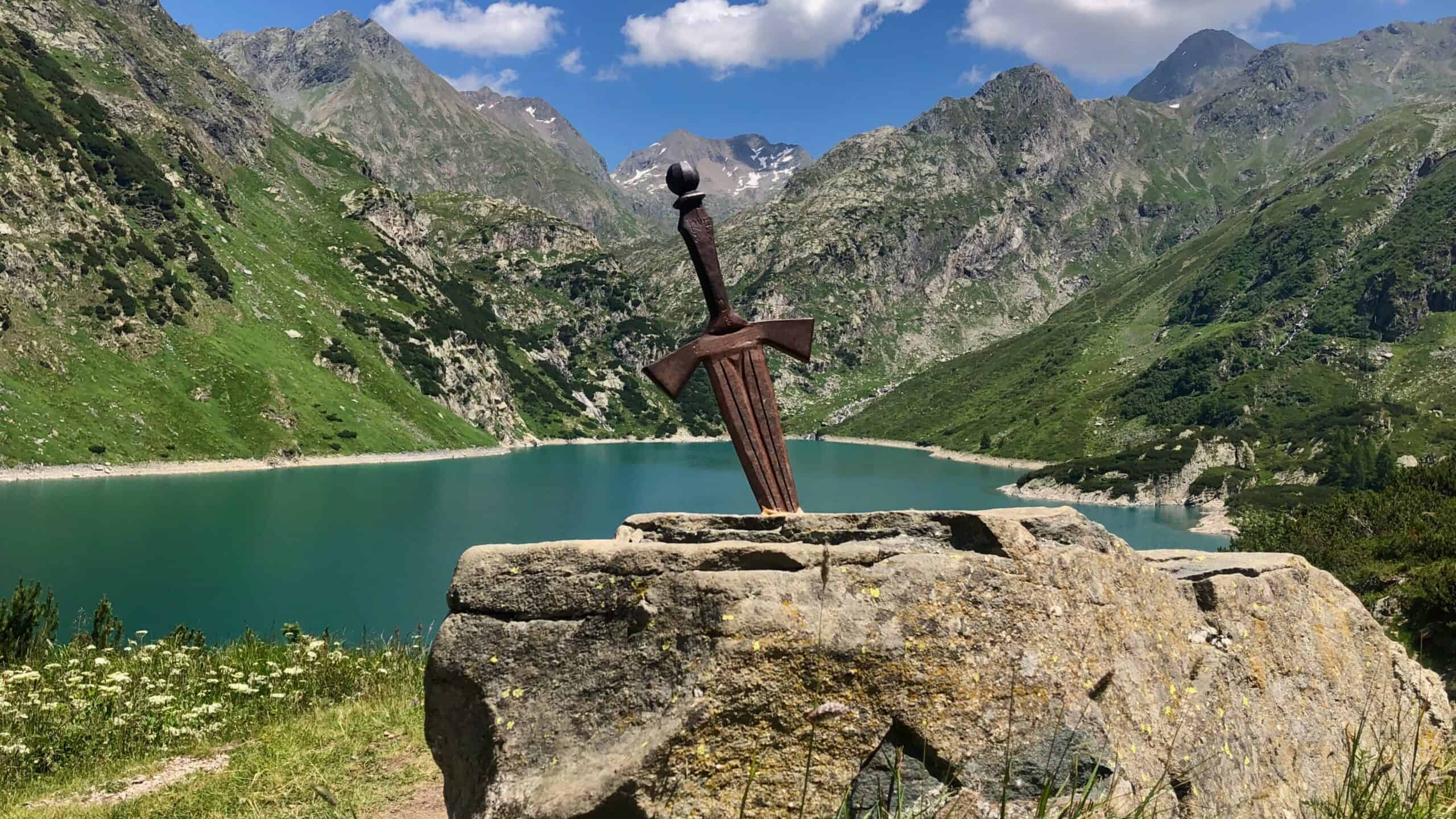 Trekking per famiglie | Alla ricerca della Spada nella Roccia delle Orobie